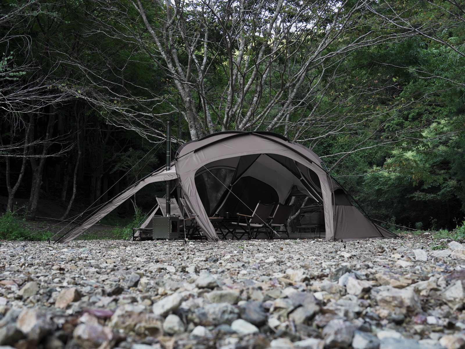 4本ポールで描く美しいシルエットのスペシャルテント「FELSEN-5thANNIVERSARYLTD-」が新登場｜【公式】MonoMasterWeb